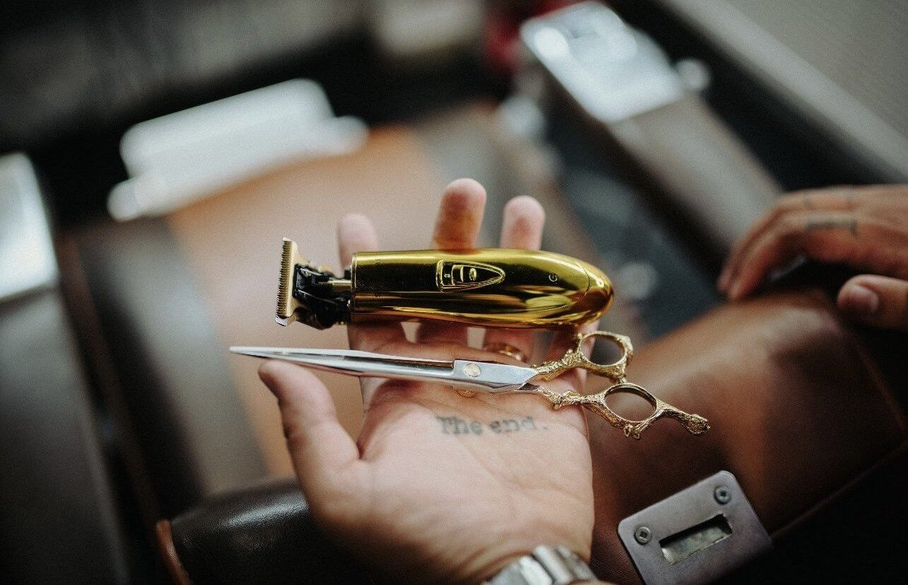 Barber Income Stats: How Much Are Barbers Really Making in 2025 ...